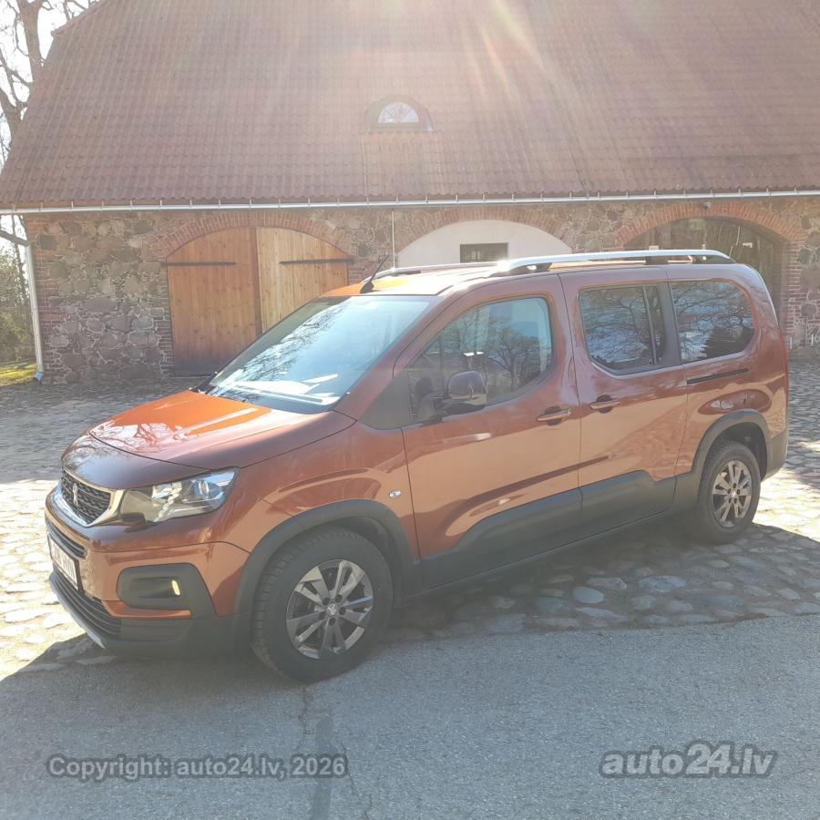 Brown Peugeot Rifter 2021 in Tallinn, with an engine capacity of 1.50 L and mileage of 204 thousand km for 16500 €, photo 4 on AUTOMOTO.COM.LV