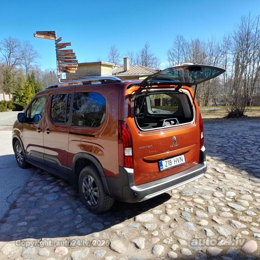 Brown Peugeot Rifter 2021 in Tallinn, with an engine capacity of 1.50 L and mileage of 204 thousand km for 16500 €, photo 6 on AUTOMOTO.COM.LV