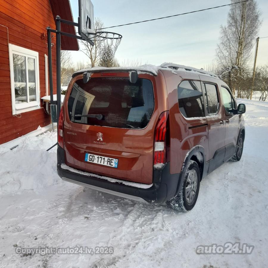 Brown Peugeot Rifter 2021 in Tallinn, with an engine capacity of 1.50 L and mileage of 204 thousand km for 16500 €, photo 11 on AUTOMOTO.COM.LV