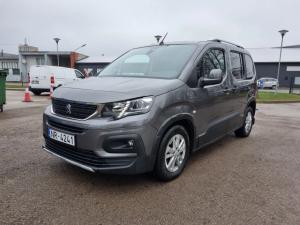 Grey Peugeot Rifter 2020 in Riga, with an engine capacity of 1.50 L and mileage of 45 thousand km for 18770 €, photo  on AUTOMOTO.COM.LV