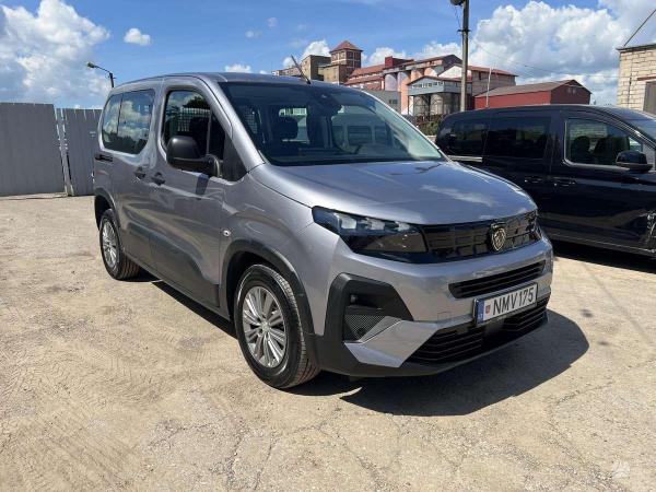 Grey Peugeot Rifter 2025 in Kaunas, with an engine capacity of 1.50 L and mileage of 15 thousand km for 11900 €, photo 1 on AUTOMOTO.COM.LV