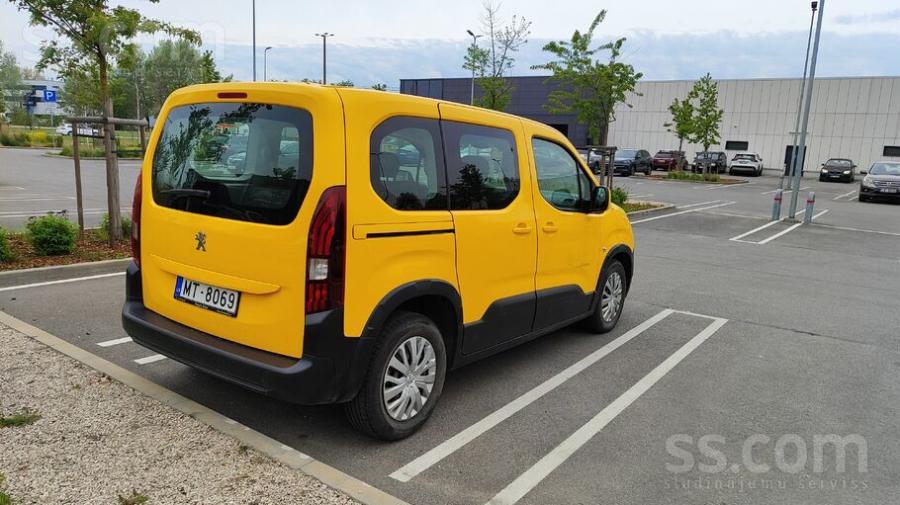 Pelēks Peugeot Rifter 2021 Rīga, ar dzinēja tilpumu 1.50 L un nobraukumu 98 tūkst. km par 9500 €, foto 6 vietnē AUTOMOTO.COM.LV