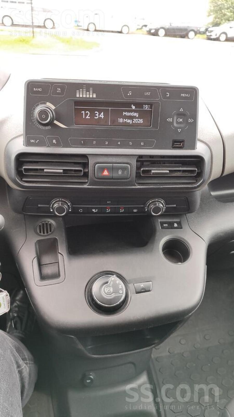 Pelēks Peugeot Rifter 2021 Rīga, ar dzinēja tilpumu 1.50 L un nobraukumu 98 tūkst. km par 9500 €, foto 12 vietnē AUTOMOTO.COM.LV