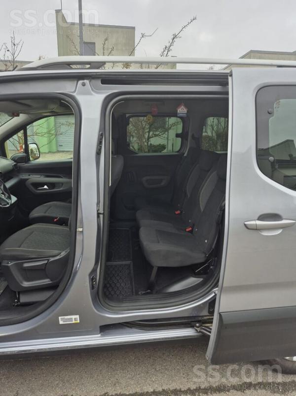 Grey Peugeot Rifter 2019 in Riga, with an engine capacity of 1.50 L and mileage of 112 thousand km for 7200 €, photo 7 on AUTOMOTO.COM.LV