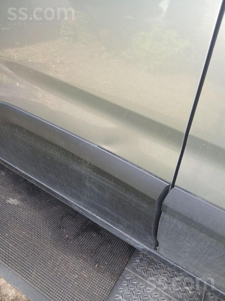 Grey Peugeot Rifter 2019 in Riga, with an engine capacity of 1.50 L and mileage of 112 thousand km for 7200 €, photo 15 on AUTOMOTO.COM.LV