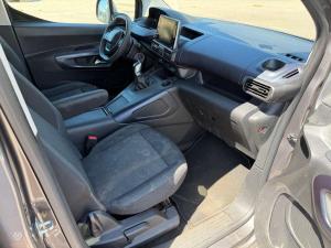 Grey Peugeot Rifter 2019 in Raseiniai, with an engine capacity of 1.50 L and mileage of 149 thousand km for 8300 €, photo 11 on AUTOMOTO.COM.LV