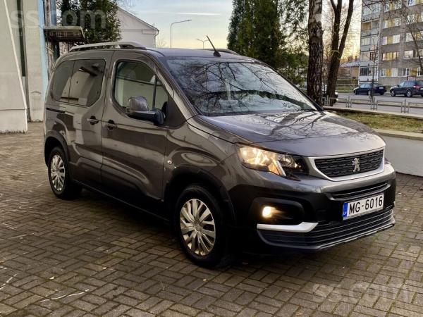 Серый Пежо Rifter 2019 в Даугавпилс, объемом двигателя 1.20 л и пробегом 0 тыс. км за 10990 €, фото 2 на AUTOMOTO.COM.LV