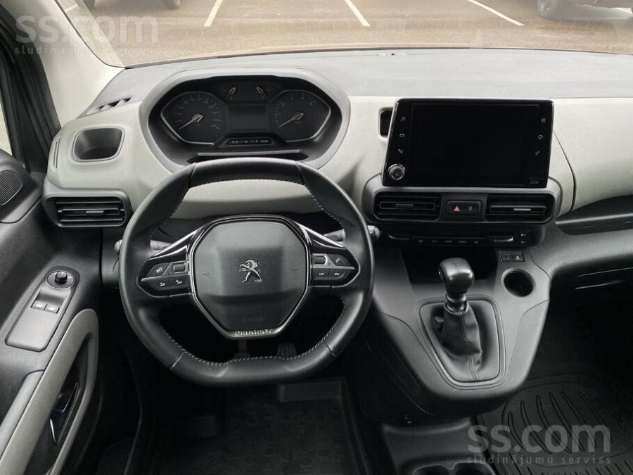 Grey Peugeot Rifter 2019 in Daugavpils, with an engine capacity of 1.20 L and mileage of 0 thousand km for 10990 €, photo 12 on AUTOMOTO.COM.LV