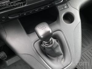 Grey Peugeot Rifter 2019 in Daugavpils, with an engine capacity of 1.20 L and mileage of 0 thousand km for 10990 €, photo 17 on AUTOMOTO.COM.LV