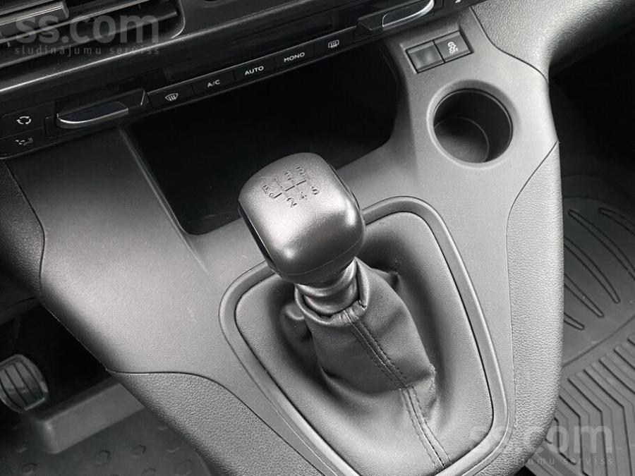 Grey Peugeot Rifter 2019 in Daugavpils, with an engine capacity of 1.20 L and mileage of 0 thousand km for 10990 €, photo 17 on AUTOMOTO.COM.LV