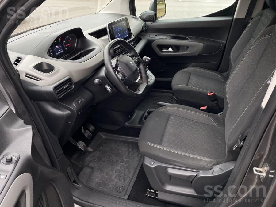 Grey Peugeot Rifter 2019 in Daugavpils, with an engine capacity of 1.20 L and mileage of 0 thousand km for 10990 €, photo 21 on AUTOMOTO.COM.LV