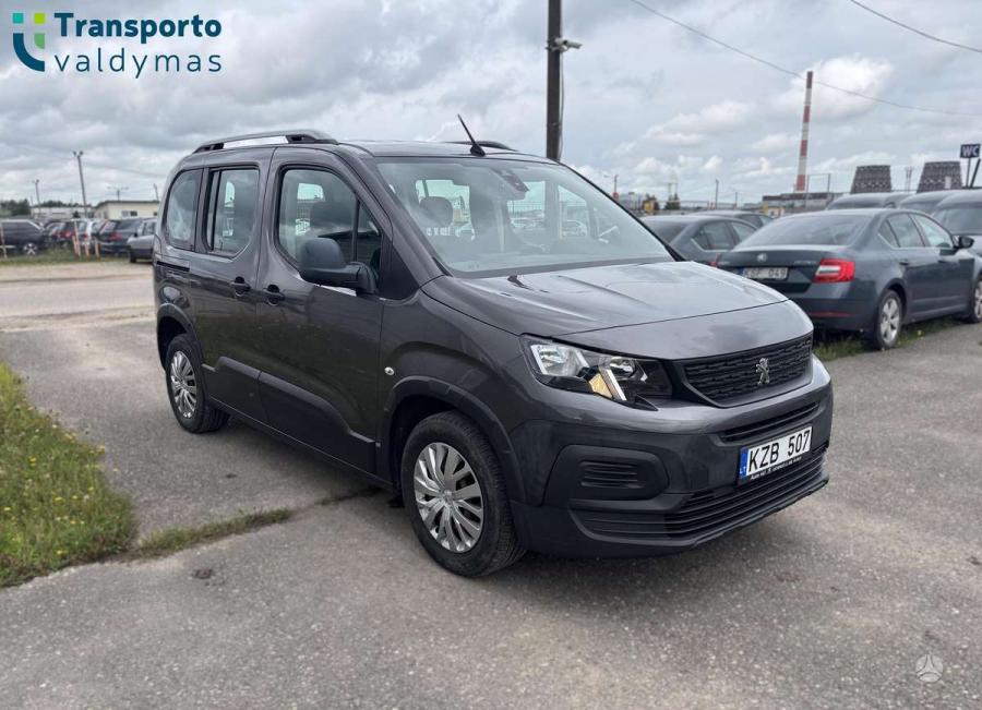 Pelēks Peugeot Rifter 2019 Viļņa, ar dzinēja tilpumu 1.50 L un nobraukumu 64 tūkst. km par 10500 €, foto 4 vietnē AUTOMOTO.COM.LV