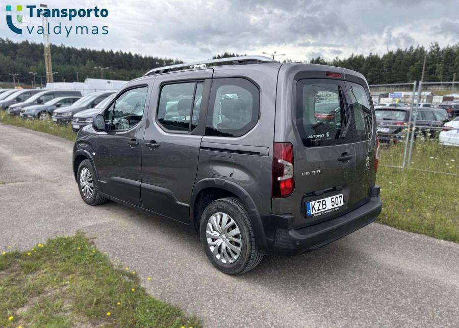 Pelēks Peugeot Rifter 2019 Viļņa, ar dzinēja tilpumu 1.50 L un nobraukumu 64 tūkst. km par 10500 €, foto 7 vietnē AUTOMOTO.COM.LV