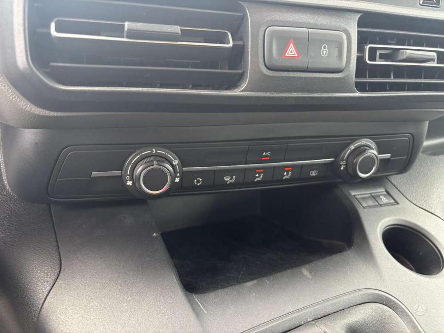 Pelēks Peugeot Rifter 2019 Viļņa, ar dzinēja tilpumu 1.50 L un nobraukumu 64 tūkst. km par 10500 €, foto 13 vietnē AUTOMOTO.COM.LV
