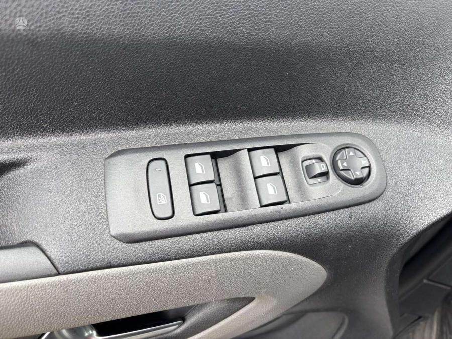 Pelēks Peugeot Rifter 2019 Viļņa, ar dzinēja tilpumu 1.50 L un nobraukumu 64 tūkst. km par 10500 €, foto 15 vietnē AUTOMOTO.COM.LV