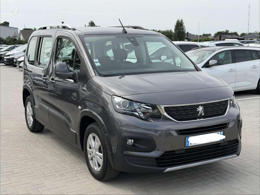 Pelēks Peugeot Rifter 2019 Tauragė, ar dzinēja tilpumu 1.20 L un nobraukumu 195 tūkst. km par 7500 €, foto 3 vietnē AUTOMOTO.COM.LV