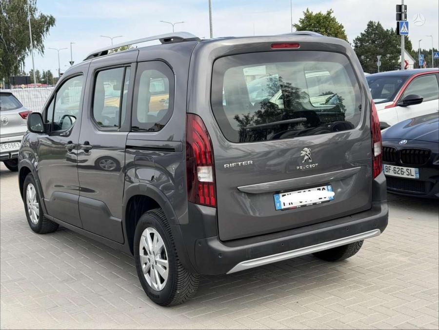 Pelēks Peugeot Rifter 2019 Tauragė, ar dzinēja tilpumu 1.20 L un nobraukumu 195 tūkst. km par 7500 €, foto 5 vietnē AUTOMOTO.COM.LV