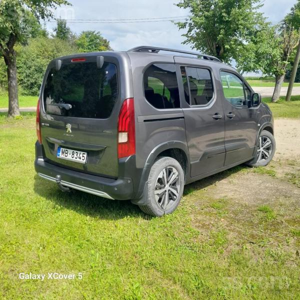 Peugeot Rifter 2019 Limbaži vietnē Pelēks Peugeot Rifter 2019 Limbaži, ar dzinēja tilpumu 1.50 L un nobraukumu 146 tūkst. km par 13900 €, foto 4 vietnē AUTOMOTO.COM.LV