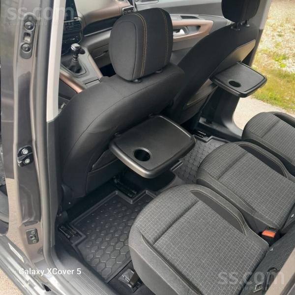 Peugeot Rifter 2019 Limbaži vietnē Pelēks Peugeot Rifter 2019 Limbaži, ar dzinēja tilpumu 1.50 L un nobraukumu 146 tūkst. km par 13900 €, foto 10 vietnē AUTOMOTO.COM.LV