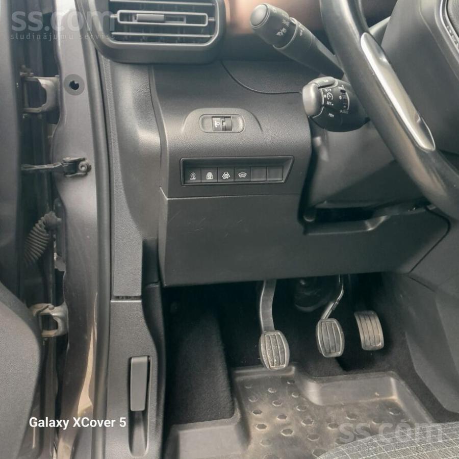 Grey Peugeot Rifter 2019 in Limbazi, with an engine capacity of 1.50 L and mileage of 146 thousand km for 13900 €, photo 27 on AUTOMOTO.COM.LV