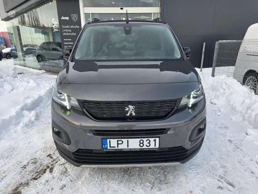 Grey Peugeot Rifter 2020 in Klaipeda, with an engine capacity of 1.50 L and mileage of 114 thousand km for 16500 €, photo 2 on AUTOMOTO.COM.LV