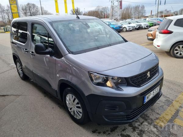 Grey Peugeot Rifter 2020 in Riga, with an engine capacity of 1.50 L and mileage of 120 thousand km for 10800 €, photo 3 on AUTOMOTO.COM.LV
