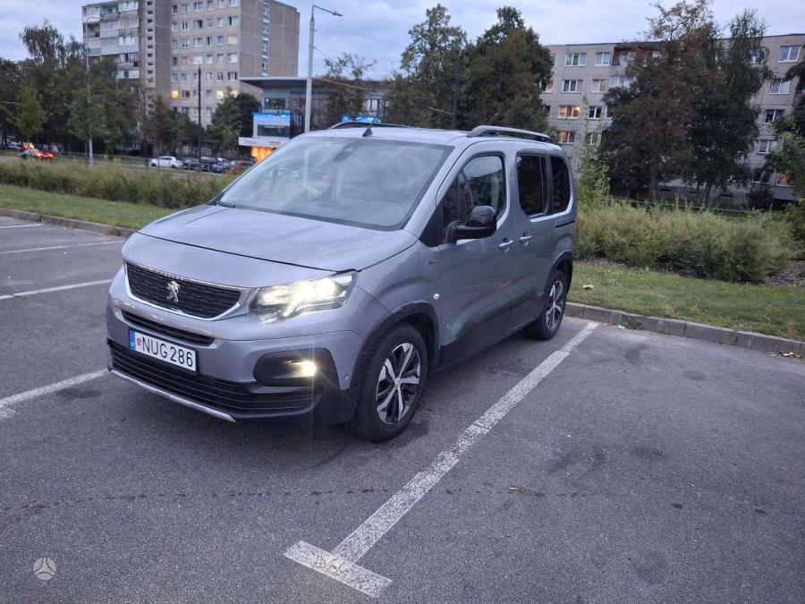 Серый Пежо Rifter 2020 в Вильнюс, объемом двигателя 1.50 л и пробегом 113 тыс. км за 11500 €, фото 1 на AUTOMOTO.COM.LV