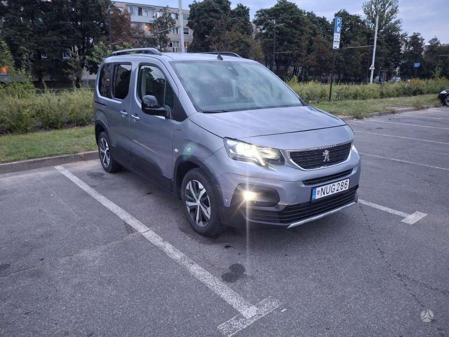 Серый Пежо Rifter 2020 в Вильнюс, объемом двигателя 1.50 л и пробегом 113 тыс. км за 11500 €, фото 3 на AUTOMOTO.COM.LV