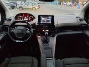 Серый Пежо Rifter 2020 в Вильнюс, объемом двигателя 1.50 л и пробегом 113 тыс. км за 11500 €, фото 8 на AUTOMOTO.COM.LV