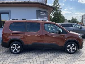 Grey Peugeot Rifter 2020 in Talsi, with an engine capacity of 1.20 L and mileage of 227 thousand km for 9800 €, photo 3 on AUTOMOTO.COM.LV
