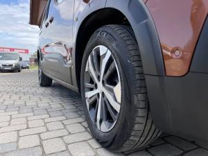 Grey Peugeot Rifter 2020 in Talsi, with an engine capacity of 1.20 L and mileage of 227 thousand km for 9800 €, photo 12 on AUTOMOTO.COM.LV