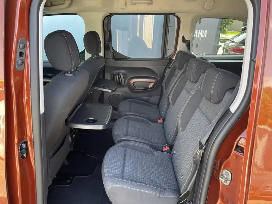 Grey Peugeot Rifter 2020 in Talsi, with an engine capacity of 1.20 L and mileage of 227 thousand km for 9800 €, photo 27 on AUTOMOTO.COM.LV