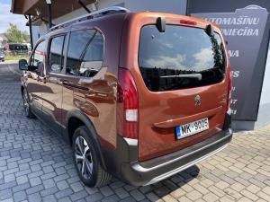 Grey Peugeot Rifter 2020 in Talsi, with an engine capacity of 1.20 L and mileage of 227 thousand km for 9800 €, photo 32 on AUTOMOTO.COM.LV