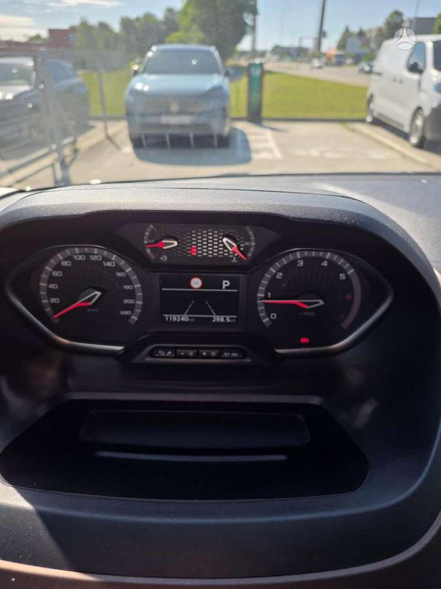 Grey Peugeot Rifter 2020 in Klaipeda, with an engine capacity of 1.50 L and mileage of 119 thousand km for 14900 €, photo 14 on AUTOMOTO.COM.LV