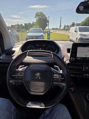 Grey Peugeot Rifter 2020 in Klaipeda, with an engine capacity of 1.50 L and mileage of 119 thousand km for 14900 €, photo 15 on AUTOMOTO.COM.LV