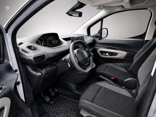 Grey Peugeot Rifter 2020 in Vilnius, with an engine capacity of 1.50 L and mileage of 122 thousand km for 14550 €, photo 6 on AUTOMOTO.COM.LV