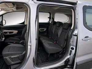 Grey Peugeot Rifter 2020 in Vilnius, with an engine capacity of 1.50 L and mileage of 122 thousand km for 14550 €, photo 7 on AUTOMOTO.COM.LV