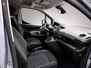 Grey Peugeot Rifter 2020 in Vilnius, with an engine capacity of 1.50 L and mileage of 122 thousand km for 14550 €, photo 8 on AUTOMOTO.COM.LV