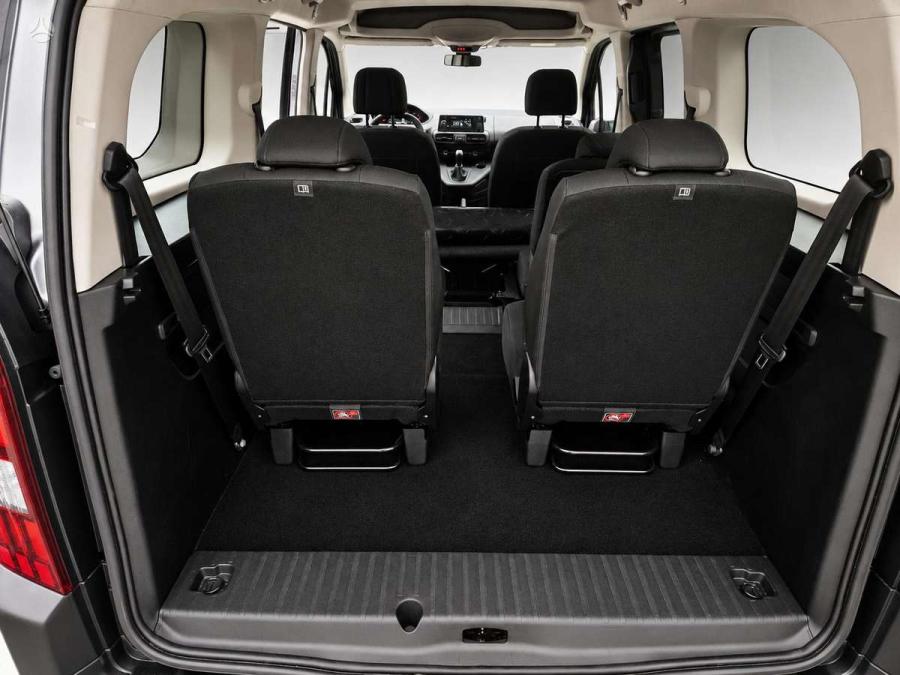 Grey Peugeot Rifter 2020 in Vilnius, with an engine capacity of 1.50 L and mileage of 122 thousand km for 14550 €, photo 12 on AUTOMOTO.COM.LV