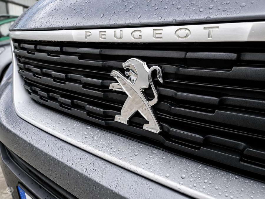 Grey Peugeot Rifter 2020 in Vilnius, with an engine capacity of 1.50 L and mileage of 122 thousand km for 14550 €, photo 13 on AUTOMOTO.COM.LV