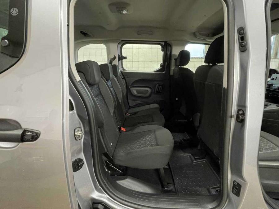 Grey Peugeot Rifter 2020 in Vilnius, with an engine capacity of 1.50 L and mileage of 114 thousand km for 9900 €, photo 9 on AUTOMOTO.COM.LV