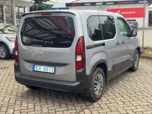 Pelēks Peugeot Rifter 2023 Rīga, ar dzinēja tilpumu 1.50 L un nobraukumu 21 tūkst. km par 26450 €, foto 5 vietnē AUTOMOTO.COM.LV