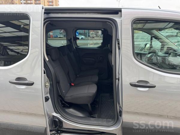 Pelēks Peugeot Rifter 2023 Rīga, ar dzinēja tilpumu 1.50 L un nobraukumu 21 tūkst. km par 26450 €, foto 5 vietnē AUTOMOTO.COM.LV