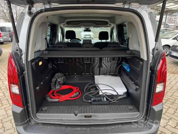 Pelēks Peugeot Rifter 2023 Rīga, ar dzinēja tilpumu 1.50 L un nobraukumu 21 tūkst. km par 26450 €, foto 6 vietnē AUTOMOTO.COM.LV