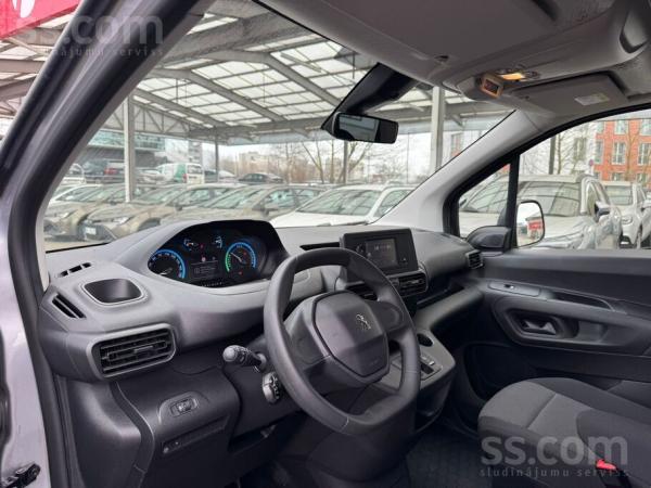 Pelēks Peugeot Rifter 2023 Rīga, ar dzinēja tilpumu 1.50 L un nobraukumu 21 tūkst. km par 26450 €, foto 7 vietnē AUTOMOTO.COM.LV