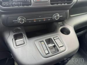 Pelēks Peugeot Rifter 2023 Rīga, ar dzinēja tilpumu 1.50 L un nobraukumu 21 tūkst. km par 26450 €, foto 13 vietnē AUTOMOTO.COM.LV