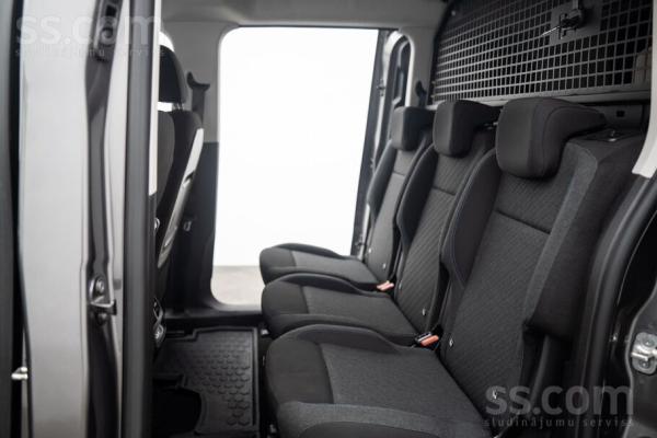 Pelēks Peugeot Rifter 2023 Tallina, ar dzinēja tilpumu 1.50 L un nobraukumu 30 tūkst. km par 23899 €, foto 8 vietnē AUTOMOTO.COM.LV