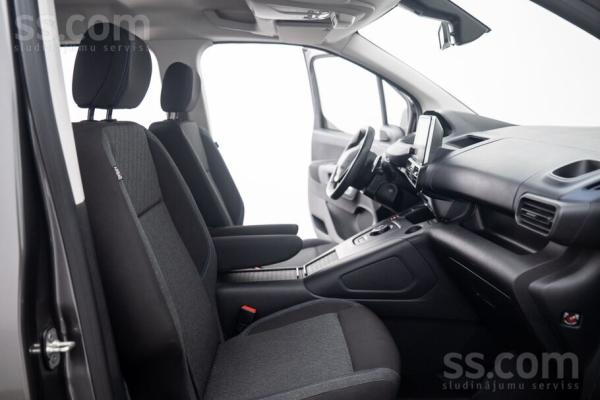 Pelēks Peugeot Rifter 2023 Tallina, ar dzinēja tilpumu 1.50 L un nobraukumu 30 tūkst. km par 23899 €, foto 10 vietnē AUTOMOTO.COM.LV