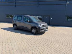 Grey Peugeot Rifter 2023 in Kaunas, with an engine capacity of 0.00 L and mileage of 29 thousand km for 25000 €, photo 4 on AUTOMOTO.COM.LV