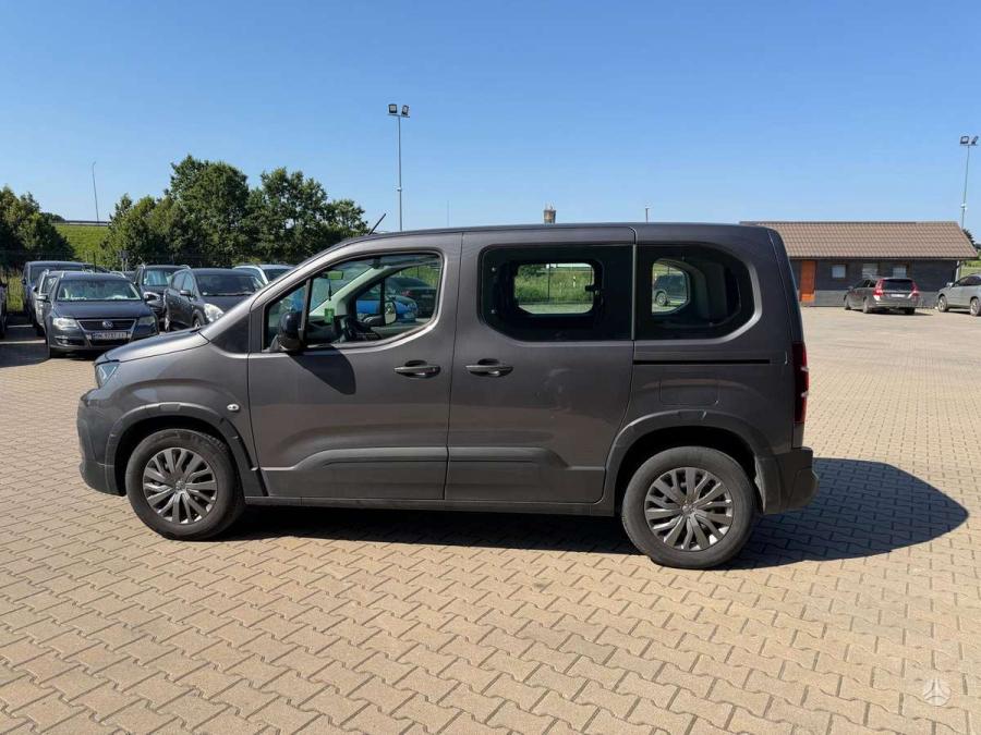 Grey Peugeot Rifter 2023 in Kaunas, with an engine capacity of 0.00 L and mileage of 29 thousand km for 25000 €, photo 9 on AUTOMOTO.COM.LV